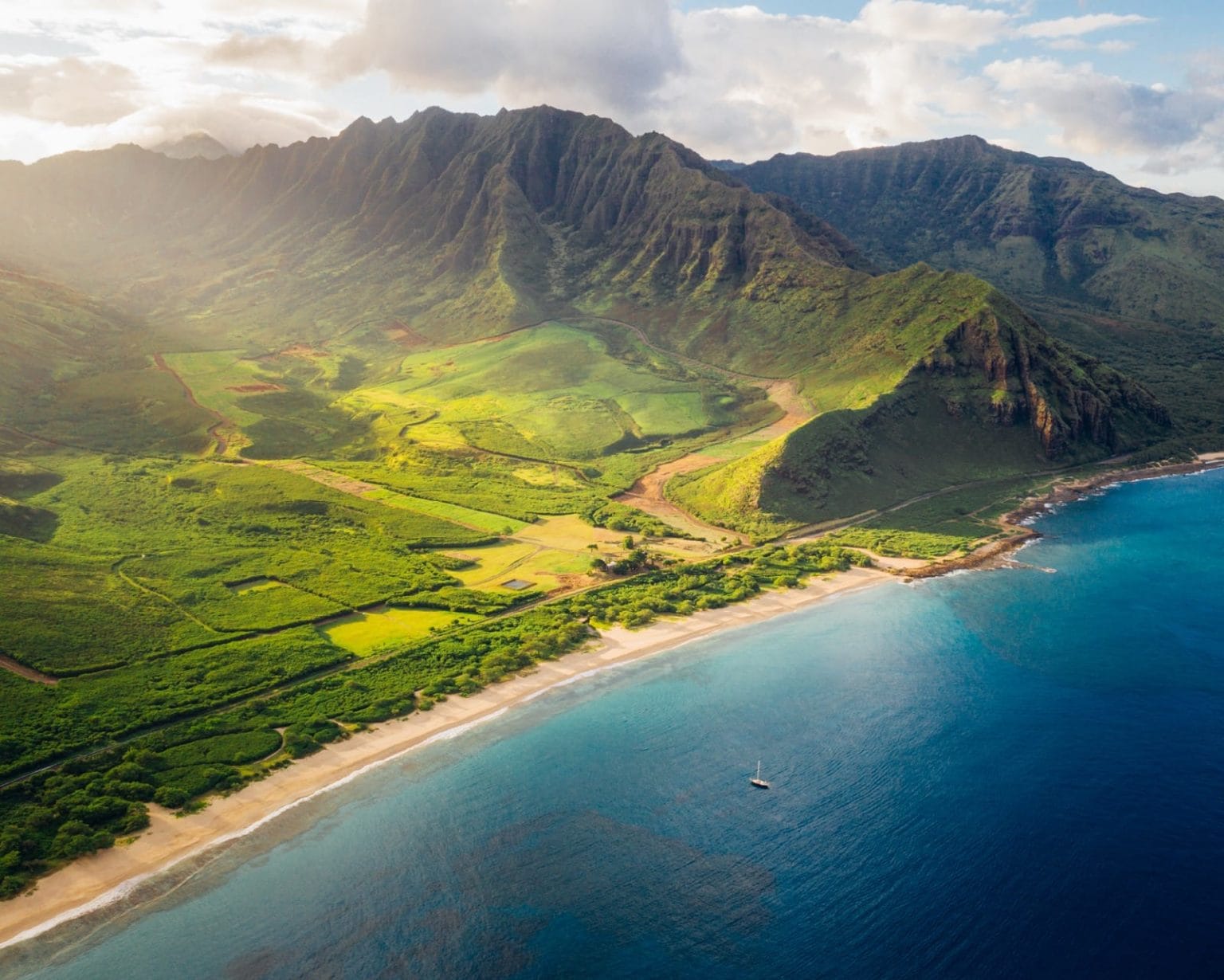 Love O‘ahu: Local Travel + Vacation Guide for O‘ahu